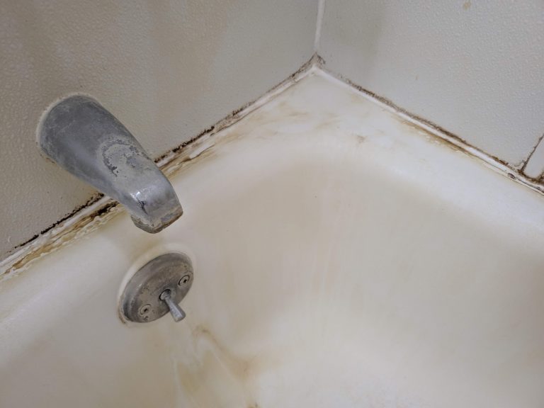 How To Remove Gray Stains In Bathtub - Scotts Home Improvement