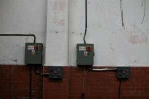 How To Turn Off Power To House from Outside - Scotts Home Improvement